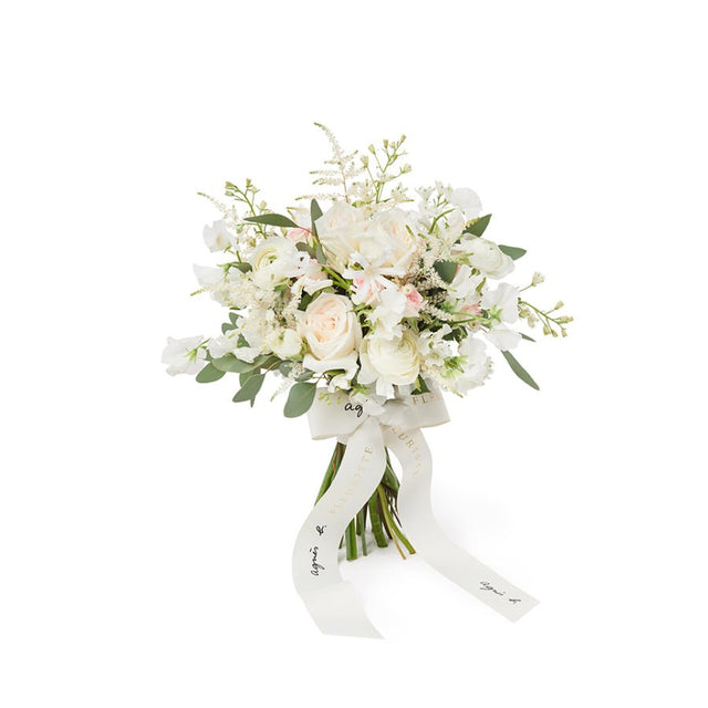 Lucie Fresh Flower Posy Wedding Bouquet | agnès b. FLEURISTE – agnès b ...